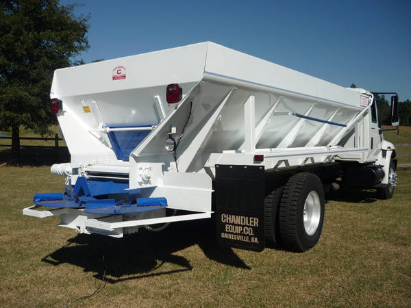 2024 Chandler Truck Mount Poultry Litter Spreader Dry Manure/Litter Spreader (1498821) CHANDLER ...