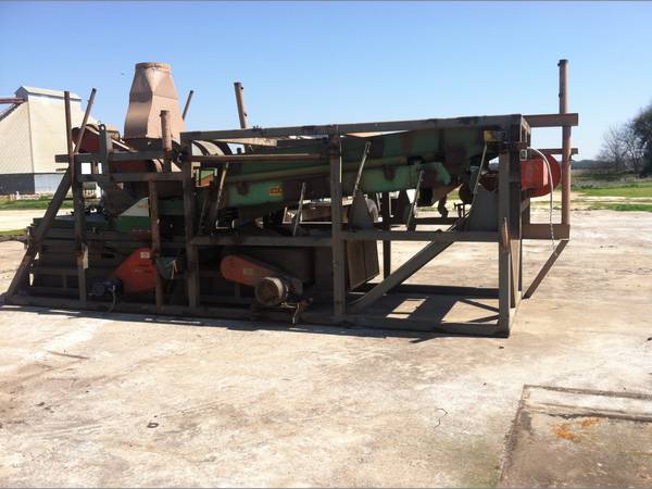 1977 LMC Gravity Table with DeStoner 5728B Miscellaneous #5728B ...