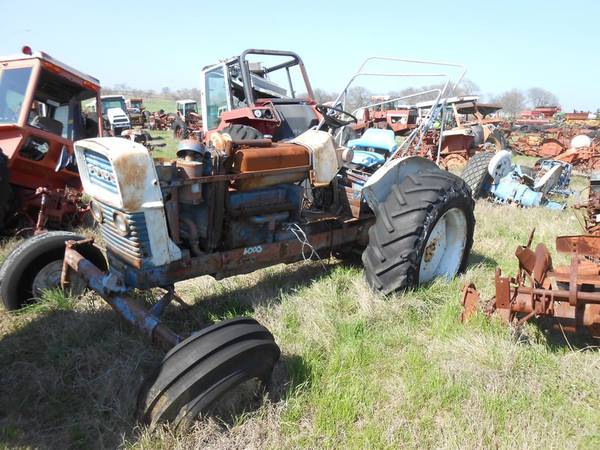 Ford 6000 Tractor #5500 KADDATZ AUCTIONEERING & FARM EQUIPMENT SALES ...
