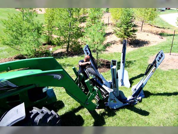 BAUMALIGHT Nomad-Loader Mounted Tree Spade Tractor Mounted Loader ...