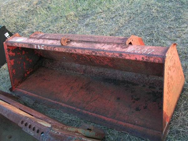 Misc L2236 Buckets #42254 BURTON FARM & CONSTRUCTION EQ NEWTON Alabama ...