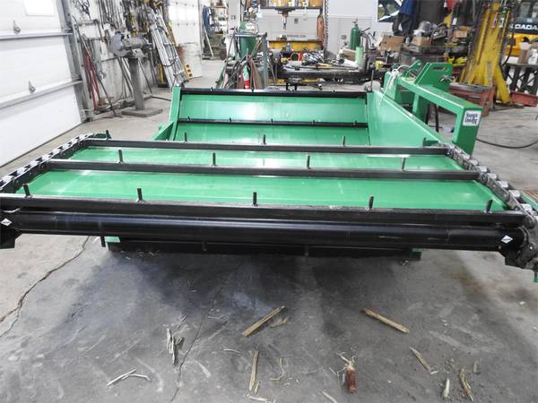 FEEDER LEADER THE BOSS Tub Grinder/Bale Processor (11839663) BENDA AG ...