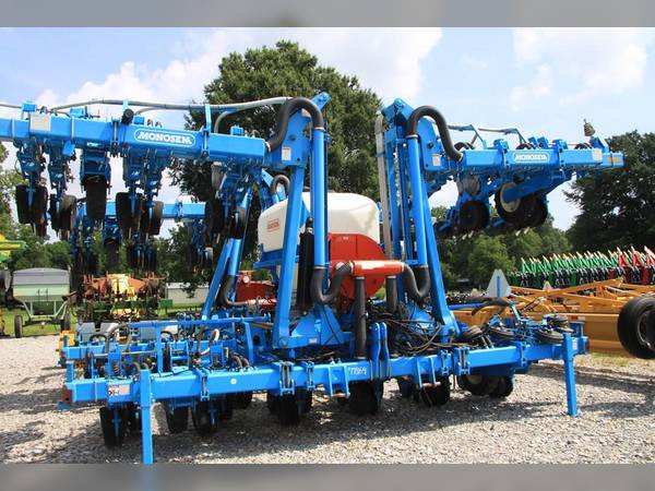 2011 Monosem NG PLUS 4 Planter/Row Unit #11A611 HOBBS FARM IMPLEMENT ...