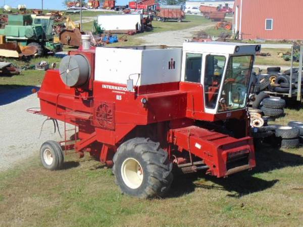 International 815 Dismantled Combine #N/A DRANE FARM EQUIPMENT HARNED ...
