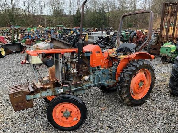 Kubota L2050 Dismantled Tractor (12541353) RUSSELLS TRACTOR PARTS ...