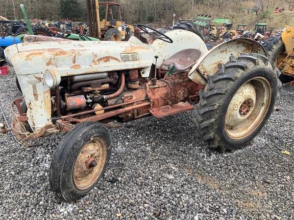 Ford 600 Dismantled Tractor (12541341) RUSSELLS TRACTOR PARTS ...