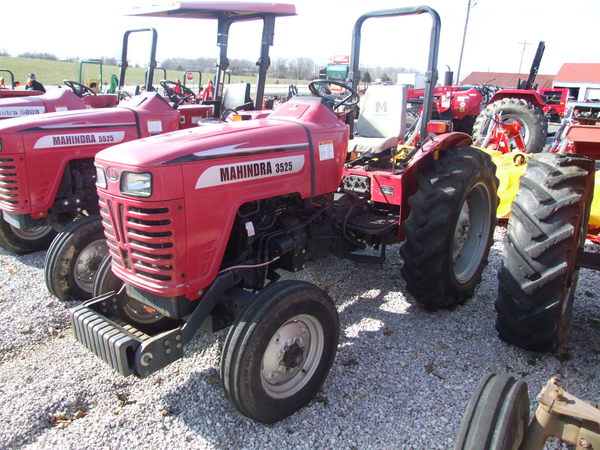 Mahindra 3525 Tractor (14819739) VALLEY FARM EQUIPMENT SCIENCE HILL ...