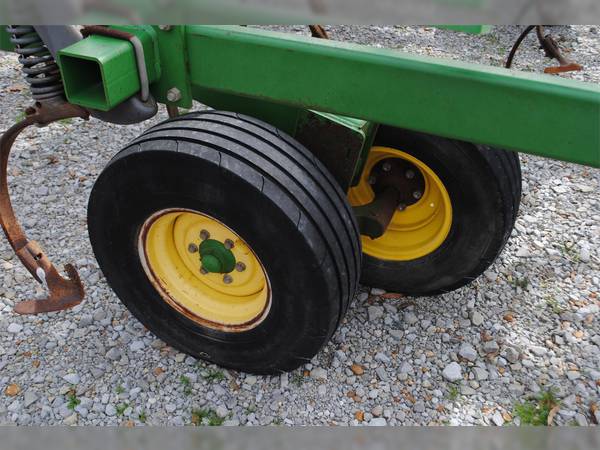 John Deere 2210 Cultivator #N02210L008001 HOBBS FARM IMPLEMENT COLT ...