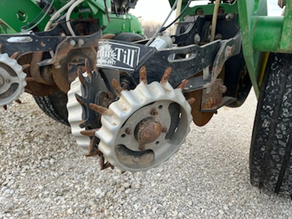 Martin-Till row cleaners Planter Part (24049553) Pepper Farms LLC ...