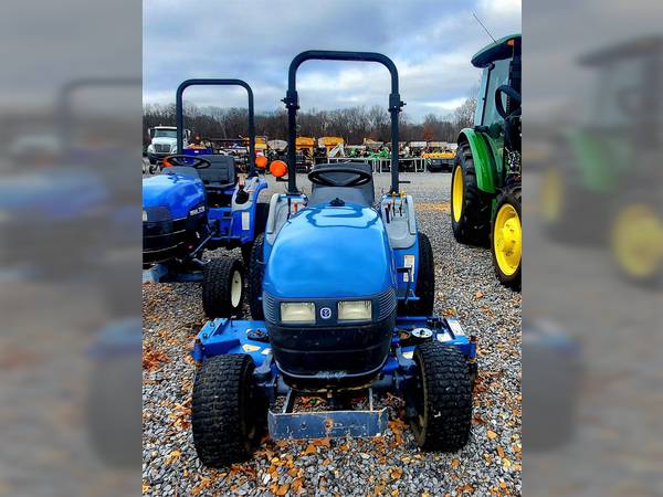 New Holland TC18 Tractor #UD30173 DIXON FARM EQUIPMENT MURRAY Kentucky ...