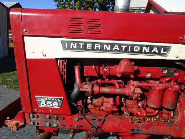 1969 International 856 Tractor #9053 STITZEL FARM EQUIPMENT HAMBURG ...