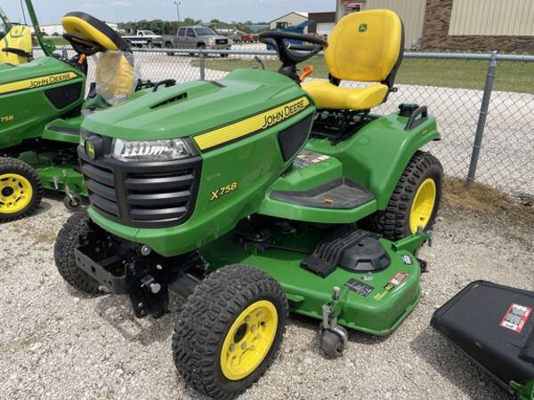2024 John Deere X758 Riding Mower #1M0X758ATPM120192 Heritage Tractor ...