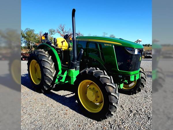 2023 John Deere 5090E Tractor #1P05090EVN5071472 DIXON FARM EQUIPMENT ...
