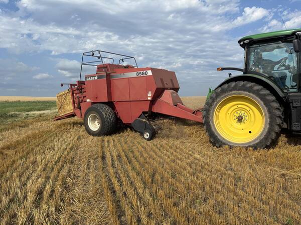 Case IH 8580 Square Baler #CFH0120066 Premier Equipment - Huron HURON ...