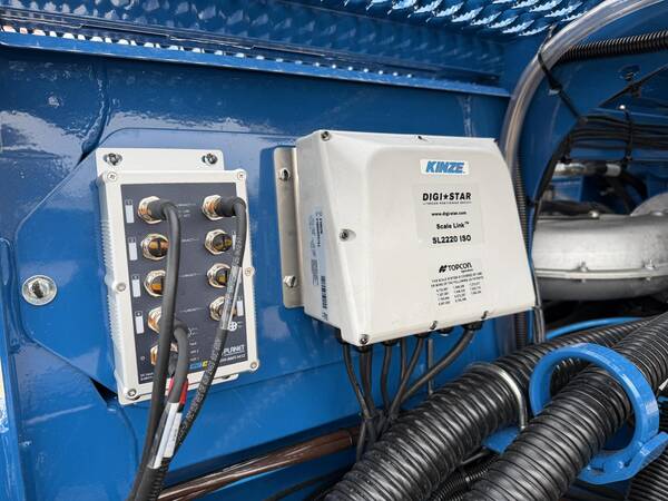 2026 Kinze 5900 Planter/Row Unit #123265 KOLETZKY IMPLEMENT INC ...