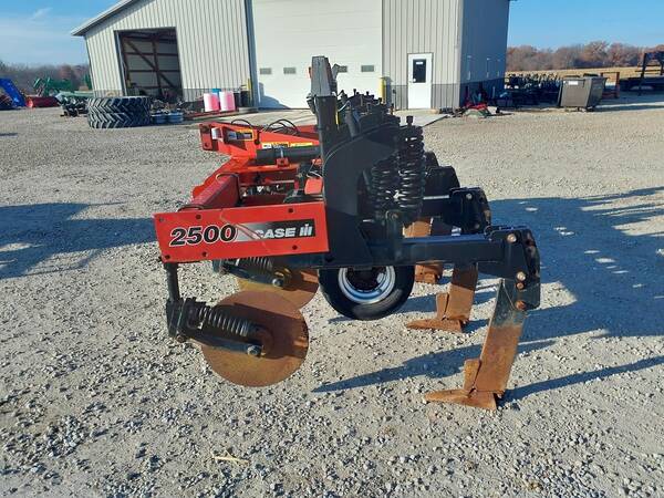 Case IH Ecolo-Till 2500 Disc Ripper (25700416) FOX RIVER TRACTOR MOUNT ...