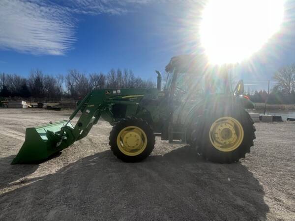 2016 John Deere 5065E Tractor #1PY5065EVGG400313 Heritage Tractor, Inc ...