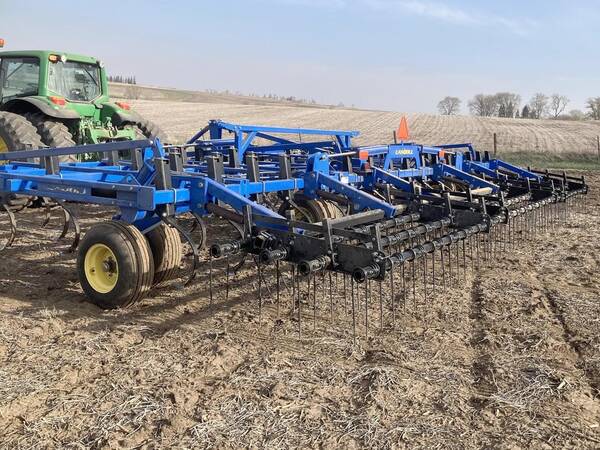 2013 Landoll 9630-30 Cultivator #96L1300439 Vetter Equipment Company ...