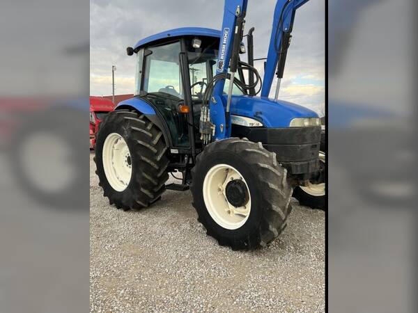 New Holland TD95D Tractor (25836669) YOUNG FARM MACHINERY FLEMINGSBURG ...